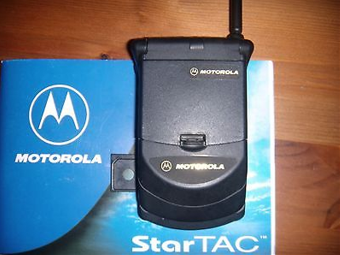 CELLULARE MOTOROLA STARTAC STAR TAC 130 GSM NUOVO VINTAGE SIGILLATO ...